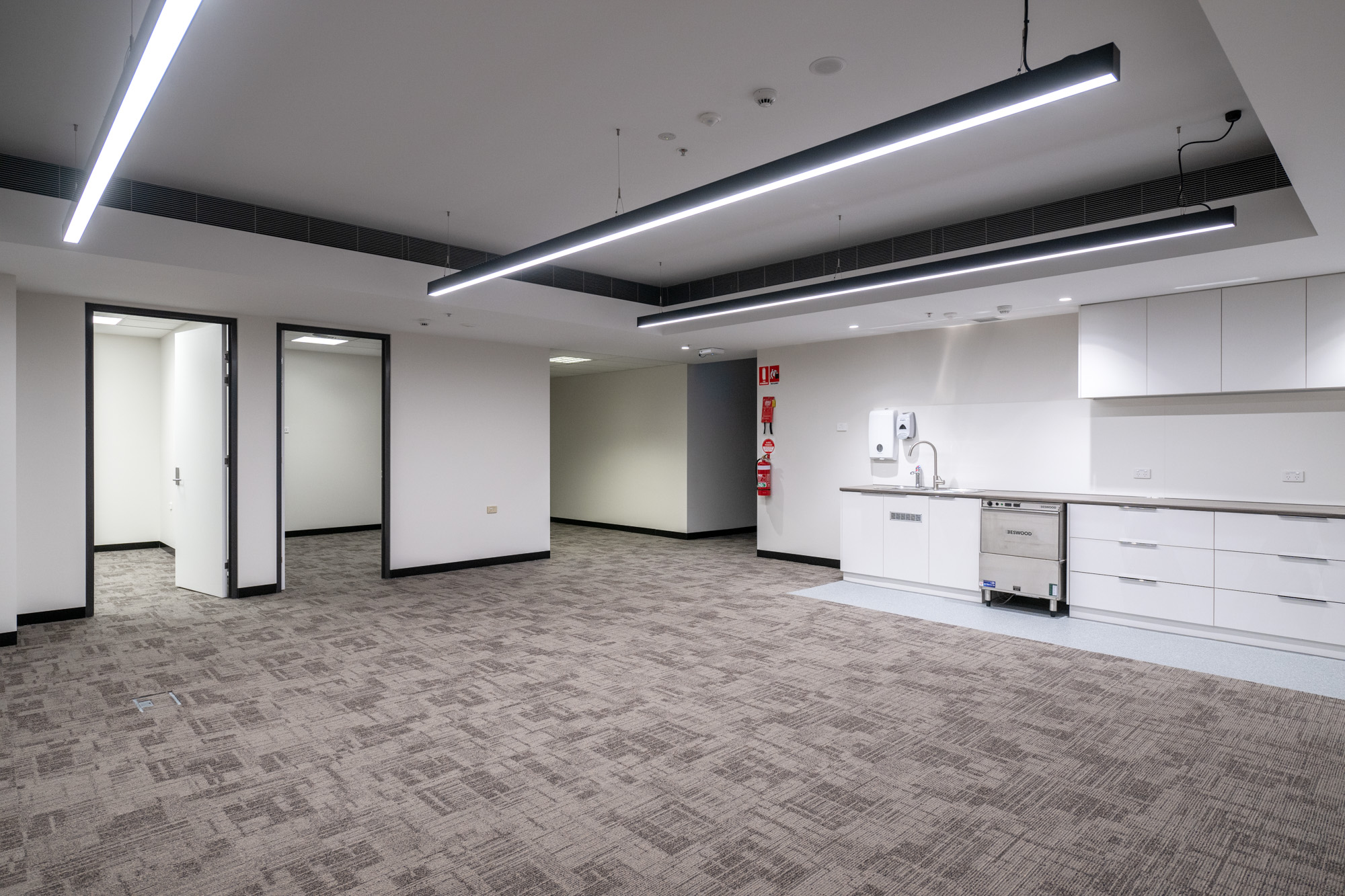 Royal Melbourne Hospital OPD & Transit Lounge | Bldg Eng